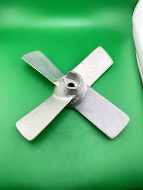 40-PLUS BRITISH SEAGULL Outboard Motor Forty Propeller Prop